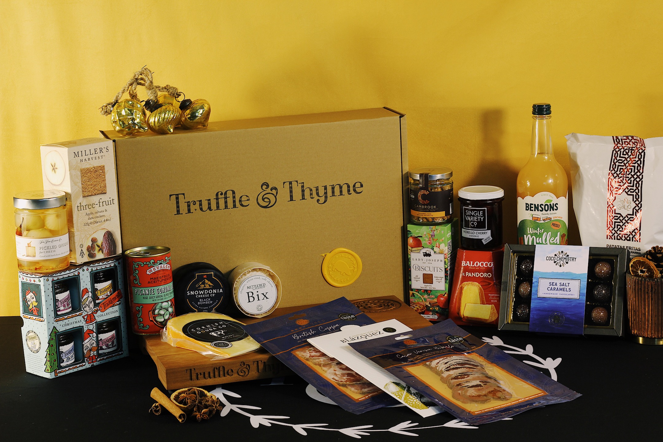£160.00 Christmas hamper - Luxury Hampers, Catering and Grazing Boxes